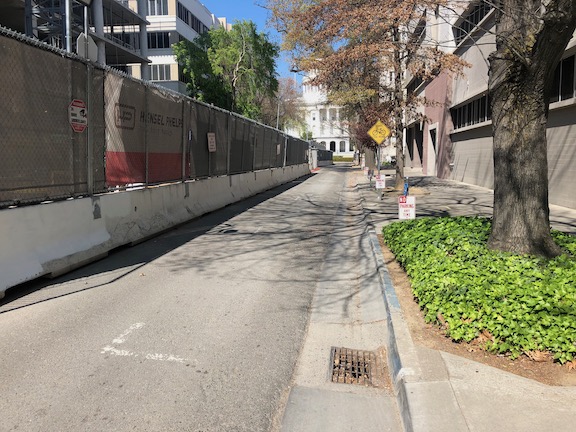 crosswalk barriers done right – Getting Around Sacramento