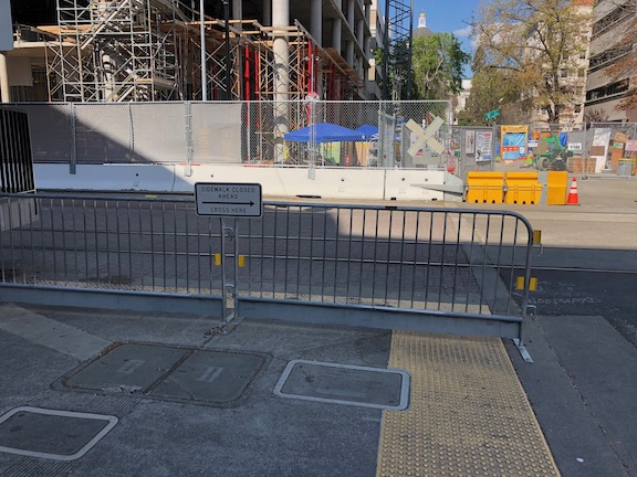 crosswalk barriers done right – Getting Around Sacramento